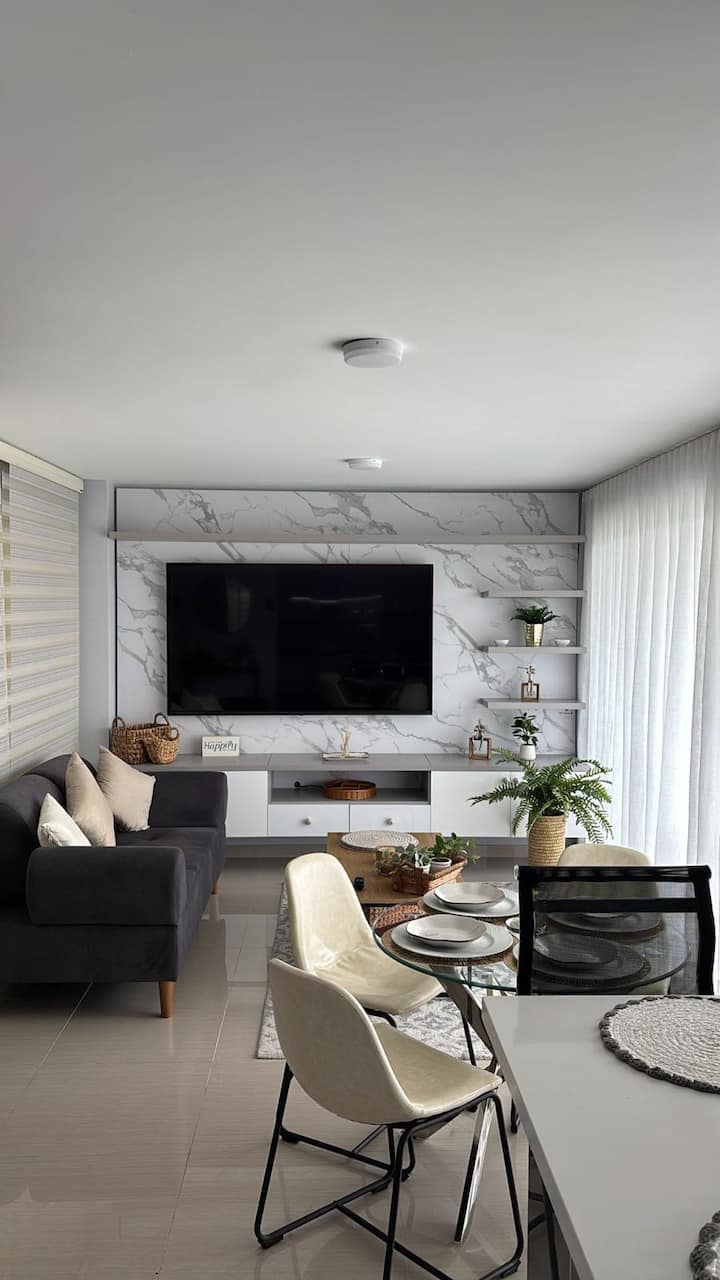 Modern Cali Apartment Near El Ingenio (4th Floor)! - Cali