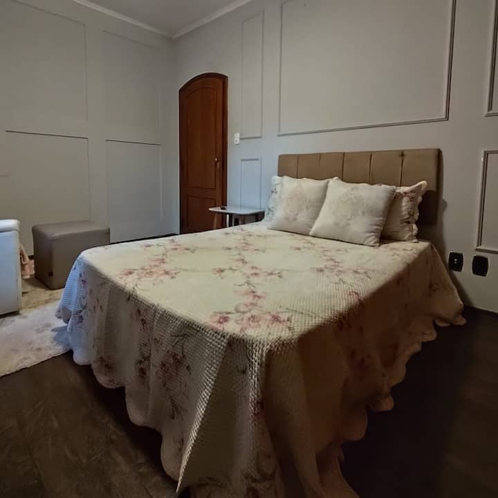 Suíte 04 - Duplo Casal Interno - Araras