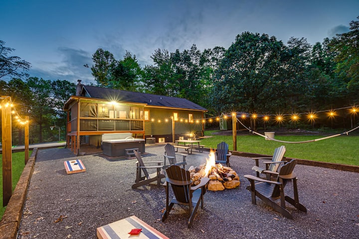 Game Room*hot Tub*outdoor Oasis - Virginia