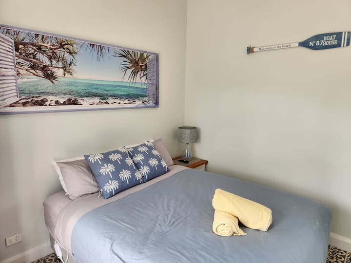 Boatshed Style Luxury Flatette - Motel Alternative - Armidale