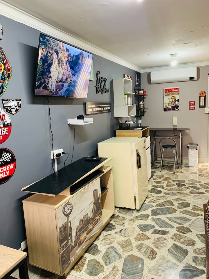 Studio With Ac Close To Laureles* Greatarea* Wi-fi - Medellín
