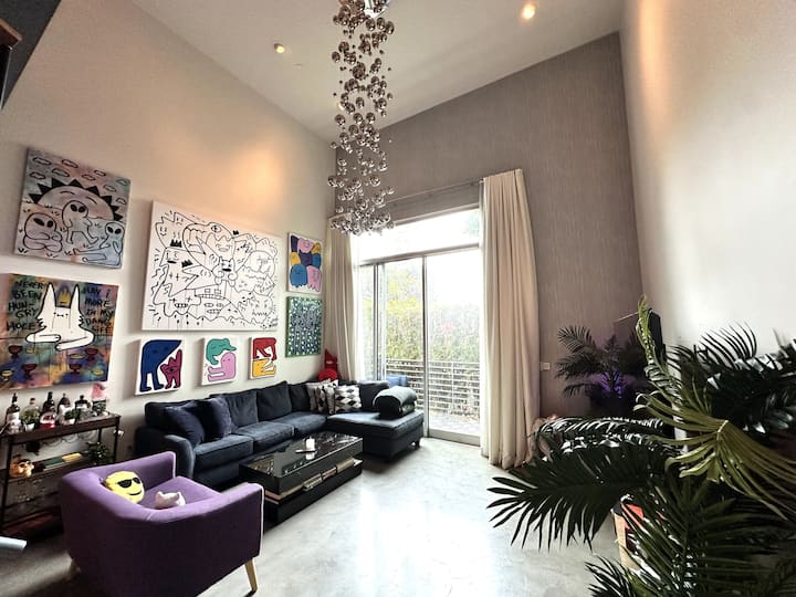 *Newly Furnished* Luxury Home In West Hollywood - West Hollywood, CA