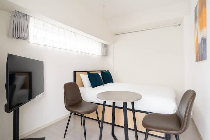 5 Minutes To The Nearest Station/b01 - Roppongi