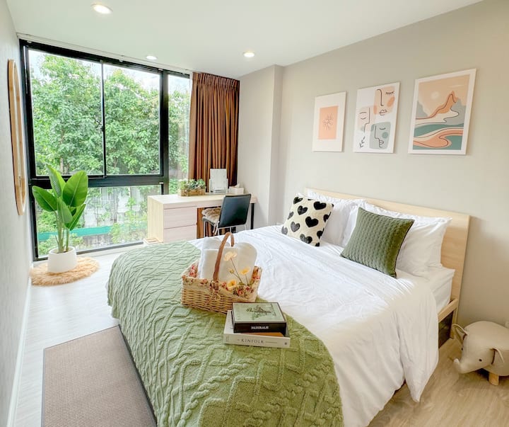 Lovely Condo In Nimman, Mountain Views, Pool & Gym - Chiang Mai