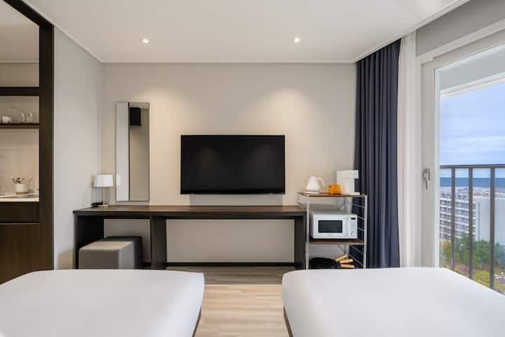 Twin Room, Two Beds, Sokcho Beach - Sokcho-si