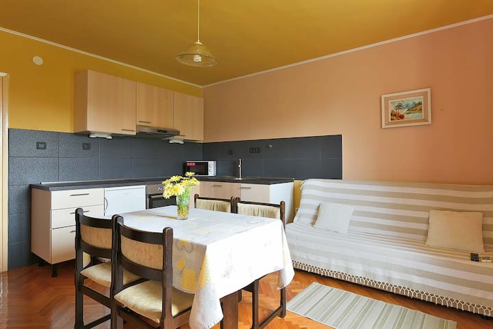Apartment Danica For 5 People In Central Location - Rovinj