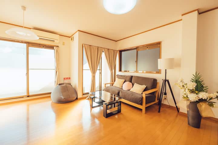 125㎡步行3分钟到地铁站/免费停车位/地铁7分钟直达难波、心斋桥/海遊館7分、usj11分 - Osaka