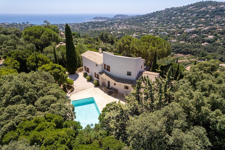 Villa Zéphyr 5 Chambres, Piscine Chauffée, Vue Mer - La Croix-Valmer