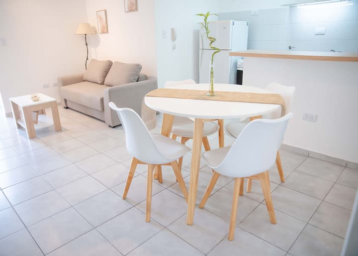 Apartment With Parking Just Minutes From Downtown - Córdoba, Argentina