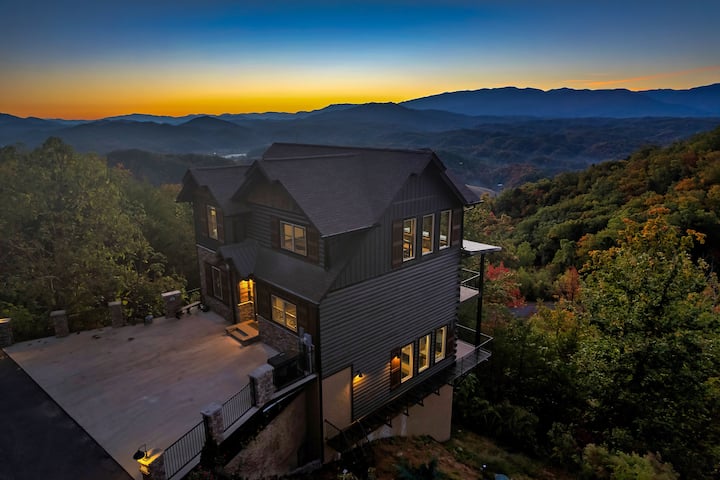Private Pool · Hot Tub · Game Room · Views - Douglas Lake, TN