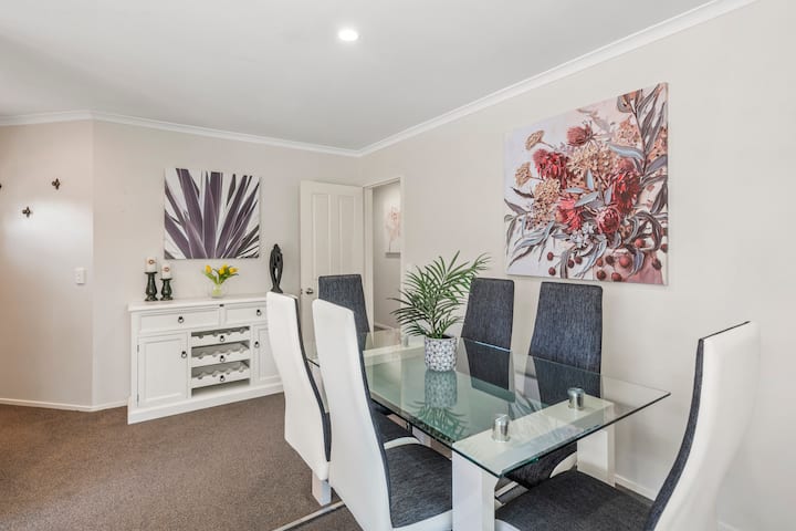Logan House *No Service Fee* - Lake Taupo