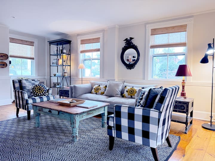 2-bed Single Level Apartment - Old Town W/parking - Beverly, MA