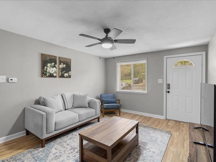 Hickory | Newly Renovated - Hickory, NC