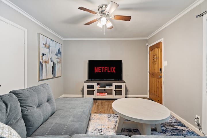 Warm & Inviting Home |Near The Vibrant City Center - Mesquite, TX
