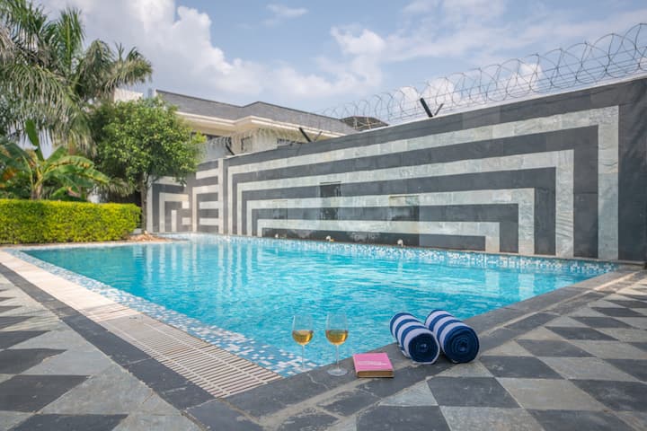 Villa Bonita: Luxury Farm Stay Jaipur - ジャイプル