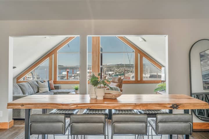 New Listing - Seas The Day, Lux 3 Bed Float House - 坎貝爾里弗