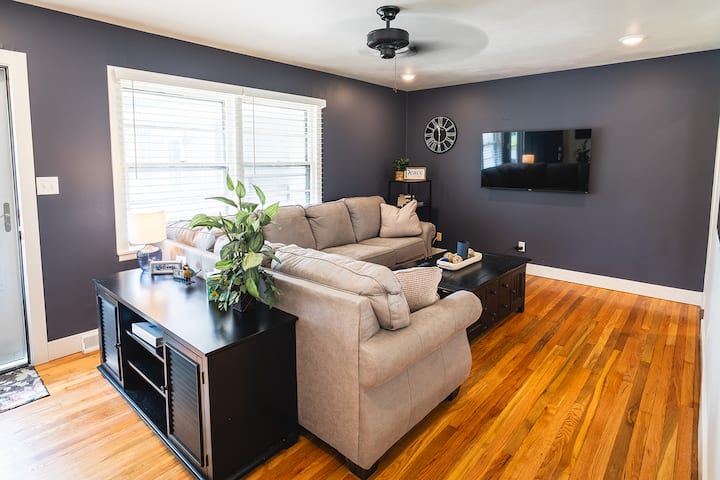 2 Bed/1 Bath-10 Min From Mizzou. - Columbia, MO