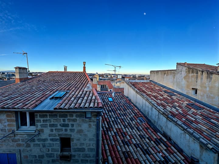 *Duplex Traversant - Montpellier Centre Ecusson* - モンペリエ