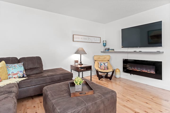 Broadway Stay | Cozy 2br W/ Fireplace & Bbq - Saskatoon