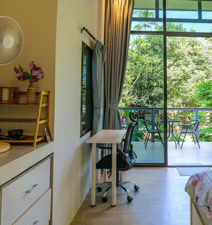 Modern Bungalow With Workspace And Tv - Ko Chang