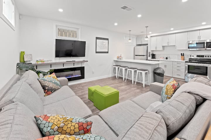 Broadway Hideaway | Cozy 2br Modern Lower Suite - Saskatoon