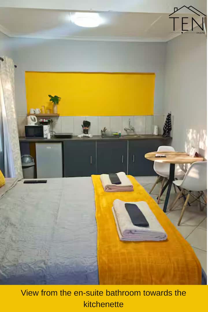 Hello Happiness / Queen Bed With Unlimited Wifi - Edenvale
