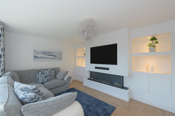 Modern 3 Bedroom House - Free Driveway Parking - Shrewsbury
