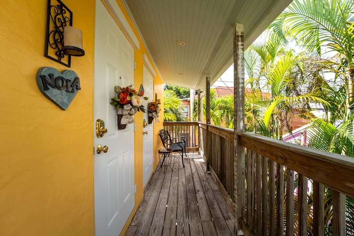 Nola Suite A Cozy Retreat With Htd Pool Access - 웨스트팜비치
