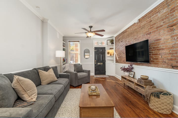 Walk To Hospital, Downtown | Parking | Quiet St. - Harrisburg, PA