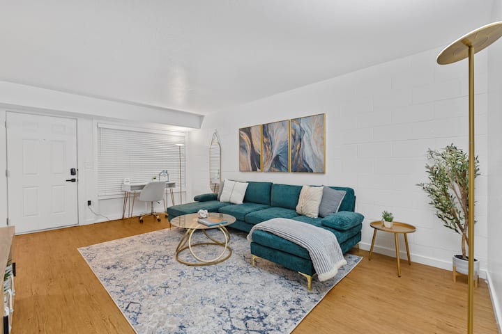 King Bed, Pool, Parking | 1br Near Asu & Dt Tempe - Tempe, AZ