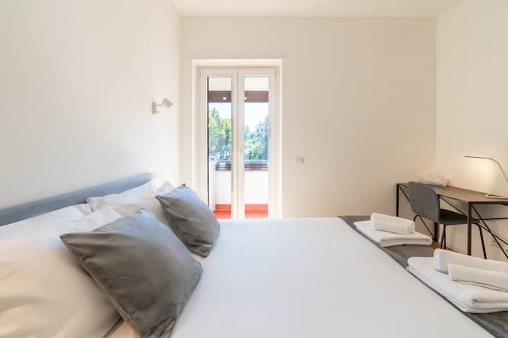 A 1 Min Dalla Metro Intero Appartamento - Rome