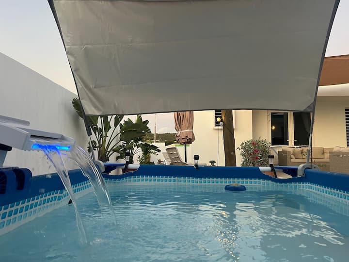 Casa Wechi: Central Pool Home For Families - Curaçao