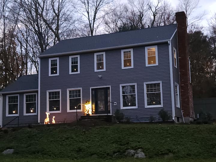 Whispering Meadow House - Connecticut