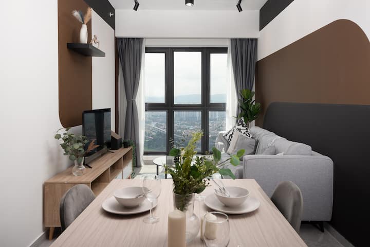 Agile Escape: Unmatched Golf Course View Zen - Kuala Lumpur