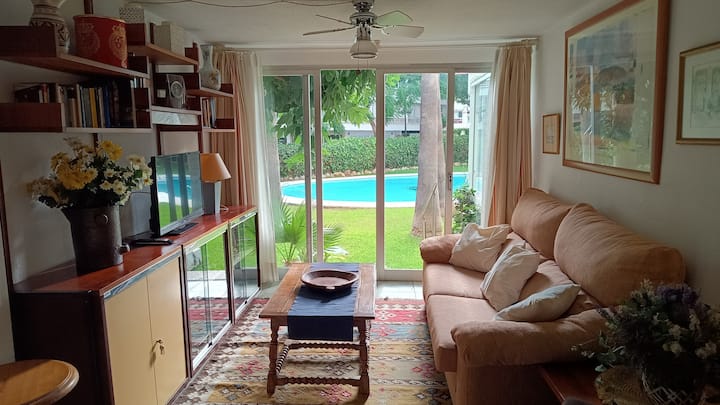Elegant Marbella Poolside Duplex - Prime Location - Puerto Banús