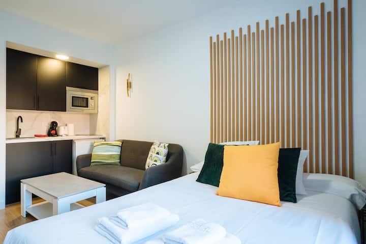 Triana. Habitación En Hotel. Recepción 24h - Seville