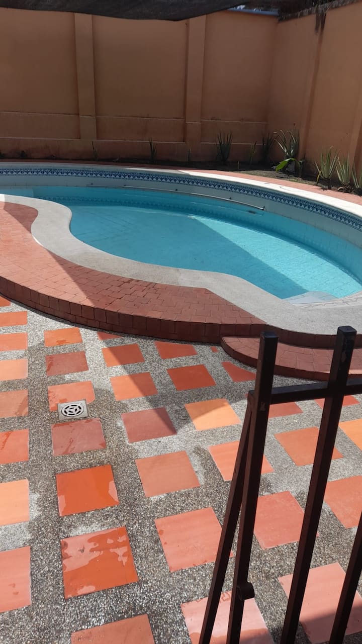 Piscina En Casa Todo En 1 Centro De Buga - Buga