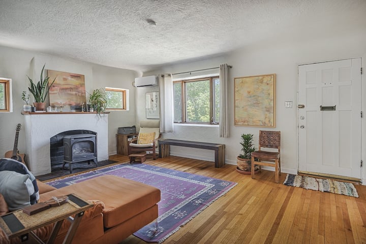 Adobe Escape W/ Hot Tub – 3br Near Nob Hill & Unm! - Albuquerque