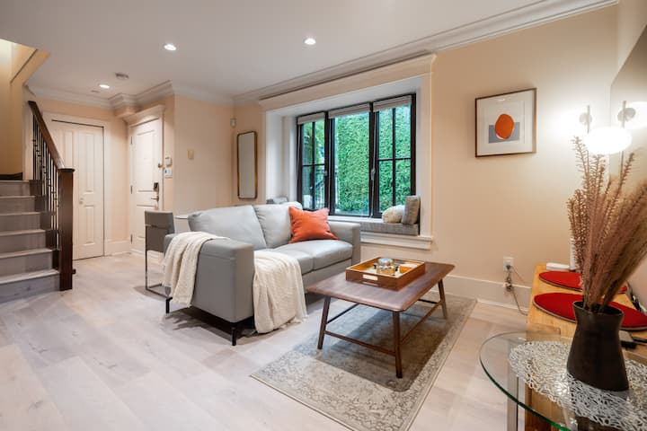 4 People/quiet/central Space/cambie/queen+sofabed! - Vancouver