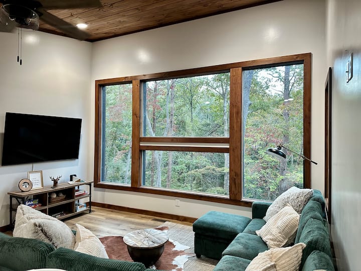 Mountain Retreat W/ Hot Tub & Fireplace - Ellijay