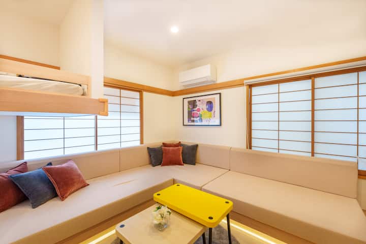 【Mh東池袋】大塚10分!池袋2分!120㎡貸切の一軒家!バス3つ・トイレ3つ・キッズスペース完備 - Shinjuku