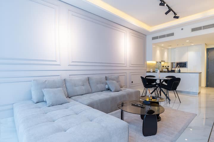 Private Pool! Stylish 3br Apt In Dubai Studio City - Dubai