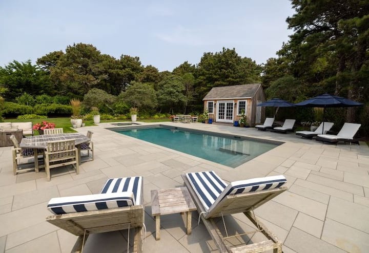 Family Friendly Getaway W/ Gorgeous Pool & Hot Tub - Nantucket, MA