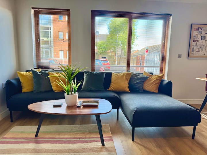 Newly Refurbished! Your Eastside Escape - Belfast