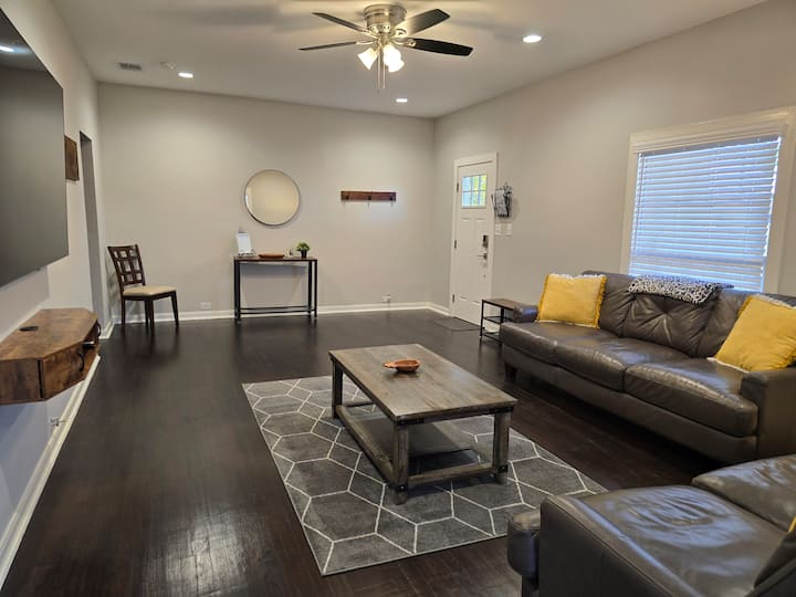 Magnolia Manor Duplex In Downtown Denison - Eisenhower State Park, Denison