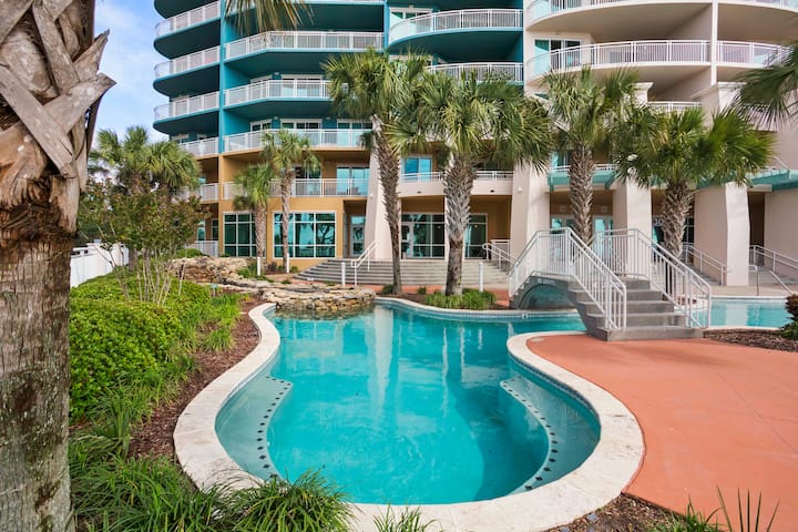 Serenity Now: Your Tranquil Escape Awaits. 2 Pools - Biloxi, MS