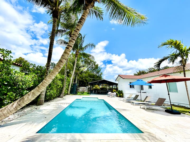 Tropical House 3br Heated Pool & Summer Kitchen - Miami