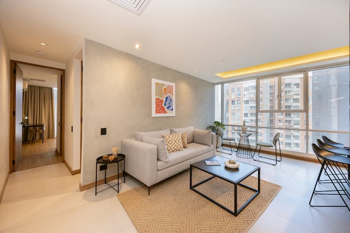 Stunning & Stylish 785sqft~jacuzzi & Ac~el Poblado - Medellín