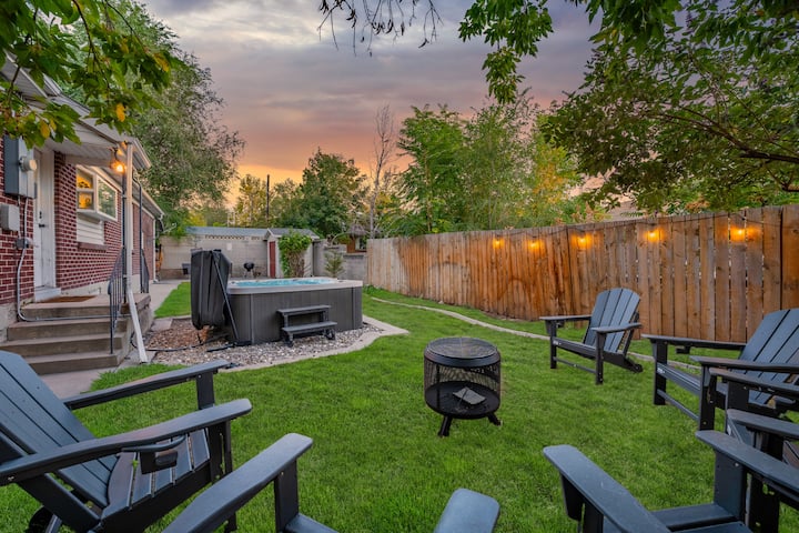 Modern Suburban Getaway: Backyard ~ Hot Tub ~ Bbq! - Salt Lake City, UT
