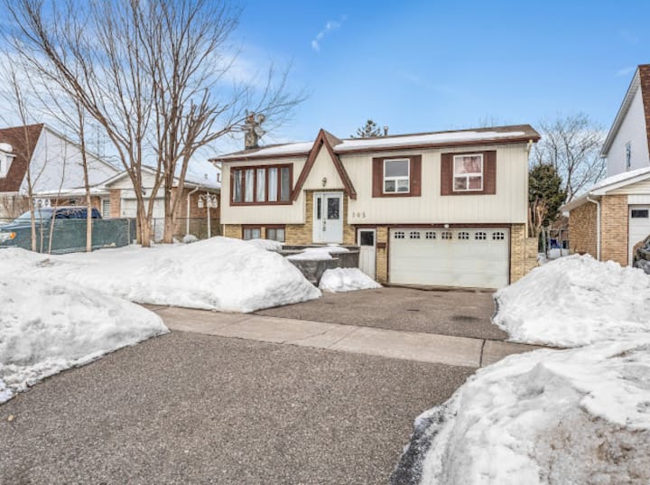 Modern Luxury 3 Bedroom Designer Home - Markham